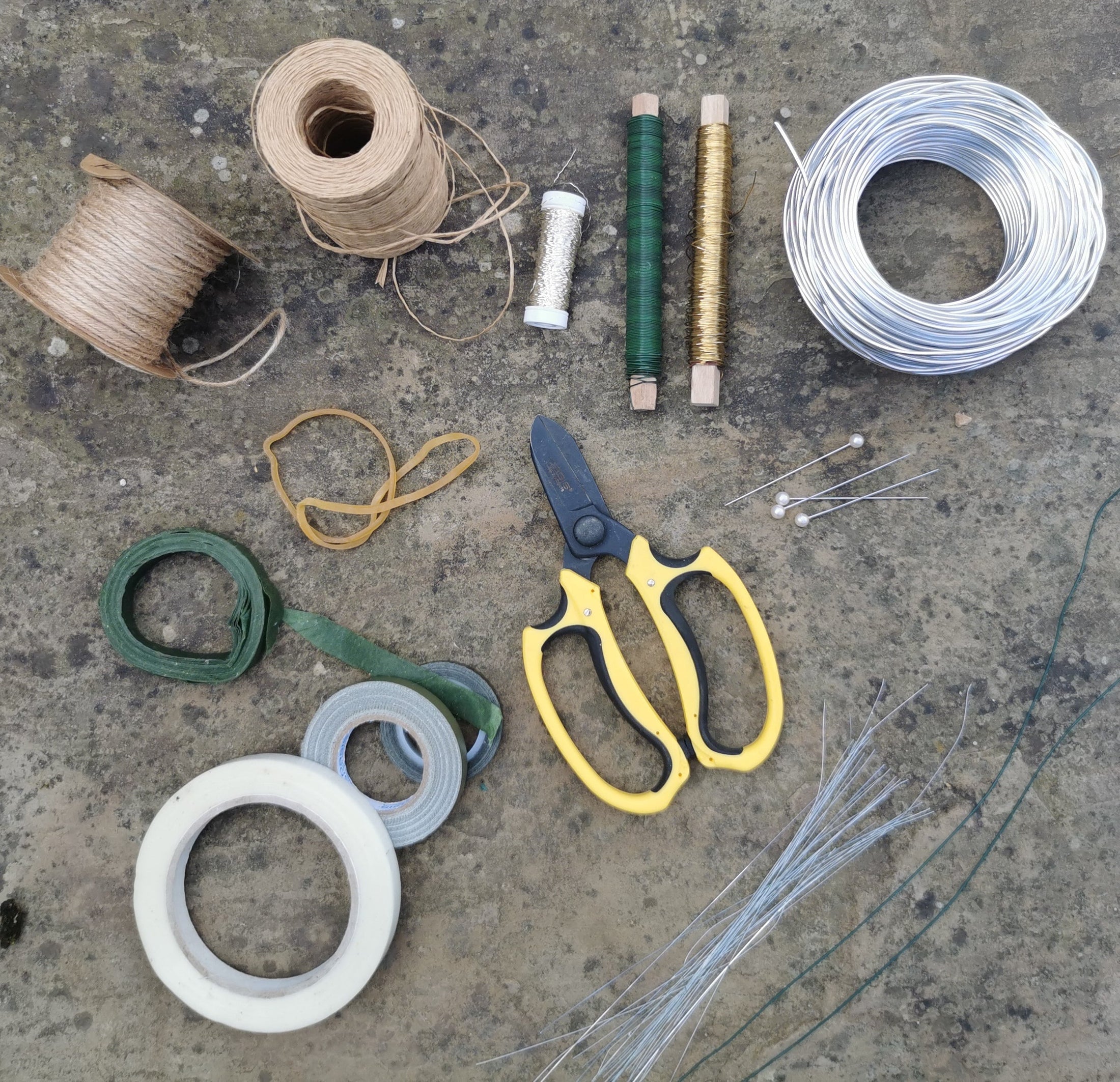Floristry wire ; how do I know which wire to use and how to use it ...